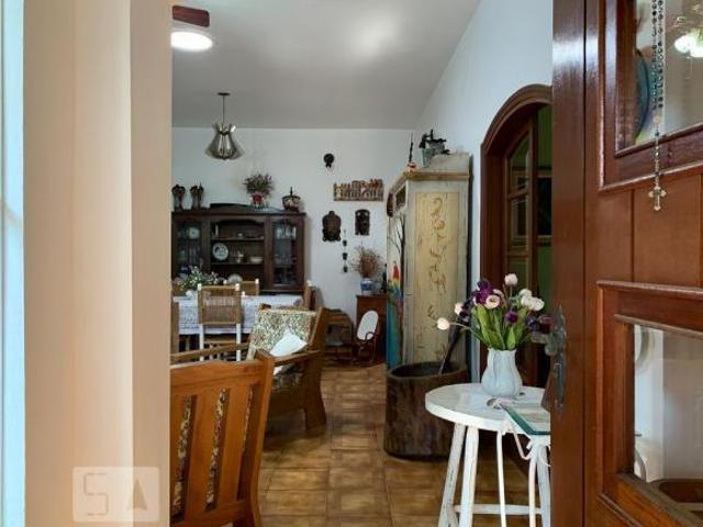 Casa à Venda Guará, 5 Quartos, 1000 m2