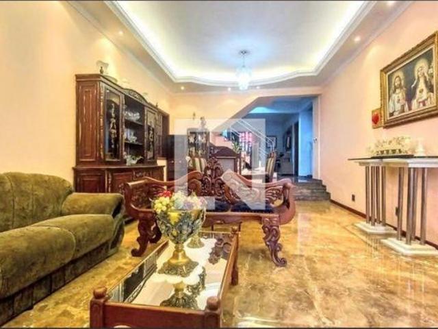 Casa à Venda Guarani, 4 Quartos, 290 m² Belo Horizonte