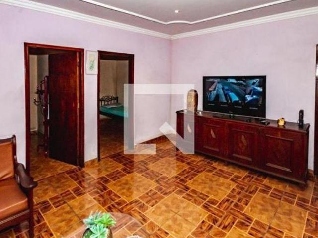 Casa à Venda Guarani, 4 Quartos, 308 m² Belo Horizonte