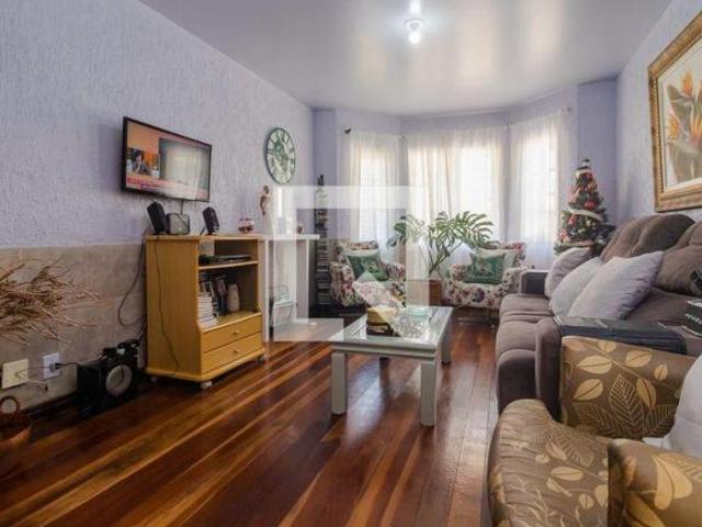 Casa à Venda Guarujá, 3 Quartos, 161 m² Porto Alegre