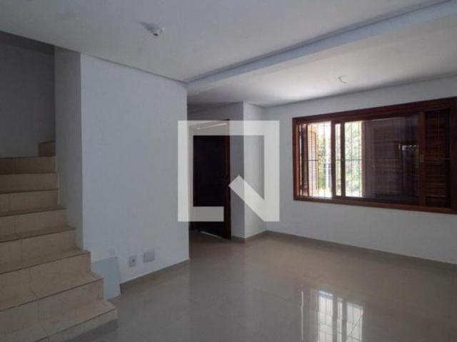 Casa à Venda Guarujá, 3 Quartos, 180 m² Porto Alegre