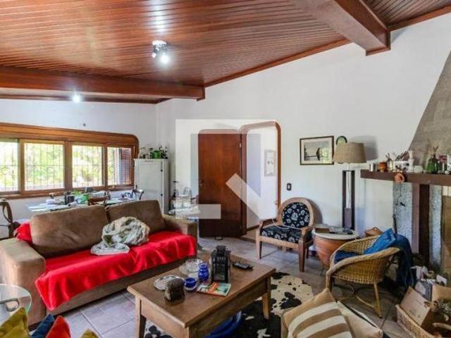 Casa à Venda Guarujá, 3 Quartos, 230 m² Porto Alegre