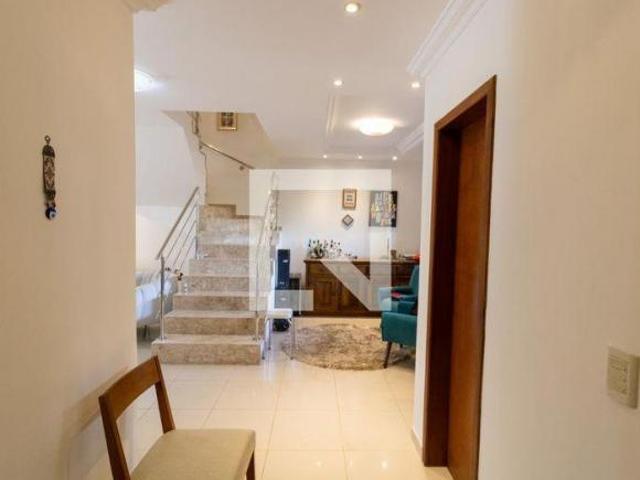 Casa à Venda Guarujá, 3 Quartos, 375 m² Porto Alegre