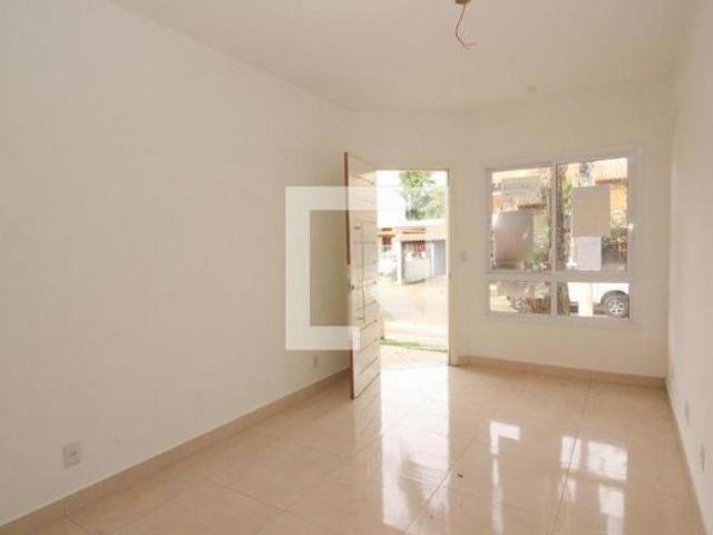 Casa à Venda Guarujá, 3 Quartos, 73 m² Porto Alegre