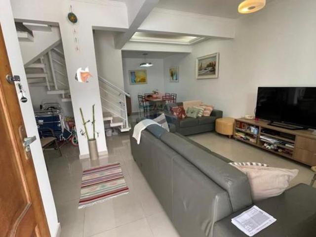 Casa a venda Guarujá/SP Assobradada Triplex 3 Dormitórios 1 suíte com Armários Cozinha Ampla Solar