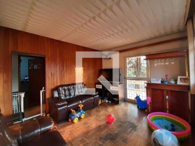 Casa à Venda Dom Bosco, 4 Quartos, 216 m² Belo Horizonte