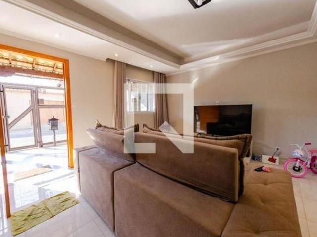 Casa à Venda Dom Bosco, 4 Quartos, 270 m² Belo Horizonte