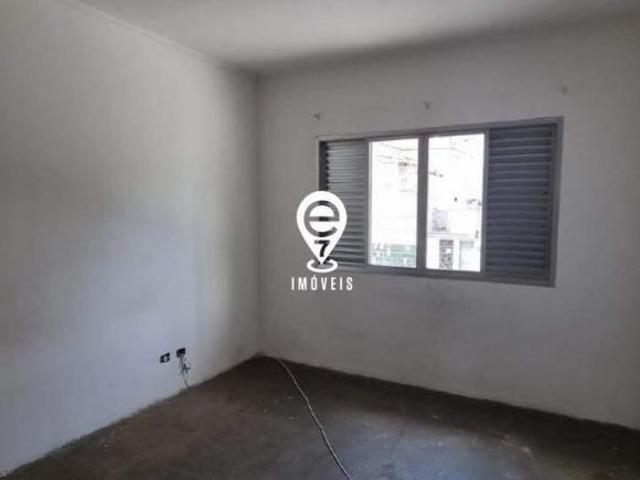 CASA Á VENDA DE 3 QUARTOS SACOMÃ