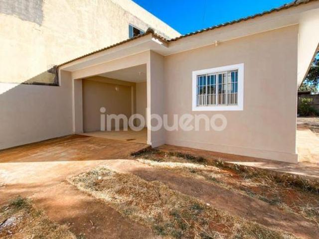 Casa a venda de 3 quartos, sendo 1 suíte, Setor Parque Laguna, 112m² lote 600m²