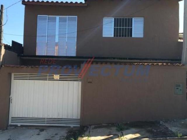 Casa à venda de 3 quartos, sendo 2 suítes