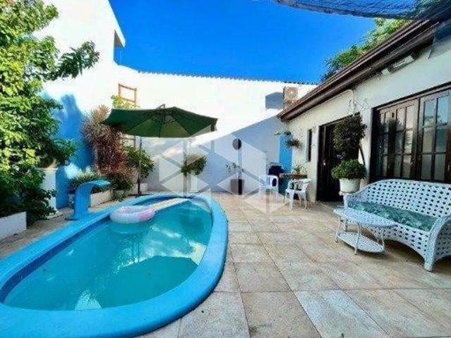 Casa à venda de 3 quartos, uma suíte em Santa Maria RS