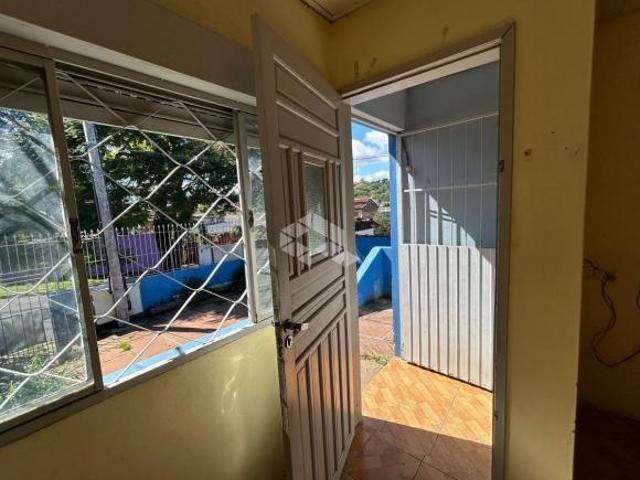 Casa à venda de 03 dormitórios no bairro Santa Tereza em Porto Alegre /RS