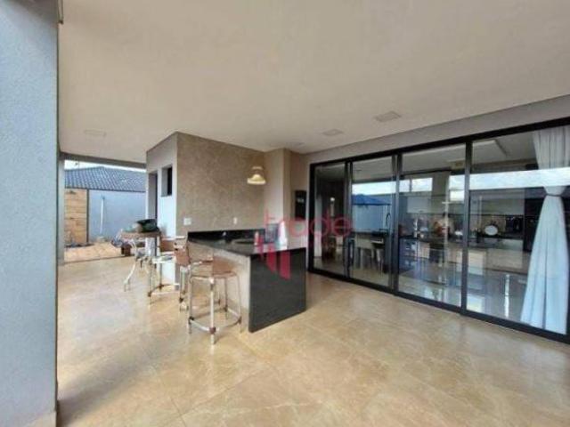 Casa à Venda de 03 Suítes no Bairro City Ribeirão em Ribeirão Preto com Piscina