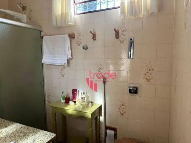 Casa à Venda de 03 Quartos no Bairro Sumarezinho em Ribeirão Preto com Varanda Gourmet