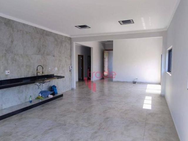 Casa à Venda de 04 Quartos sendo um deles 01 Suíte no Bairro Jardim Itaú em Ribeirão Preto com Amplo