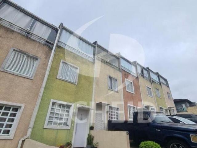 Casa a venda de 101,00m² útil, com 3 quartos e 2 vagas no Campo Grande!