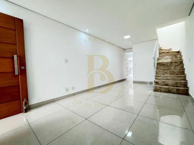 Casa á venda de 110m², com 03 quartos e 02 vagas no Jardim Santa Cruz SP