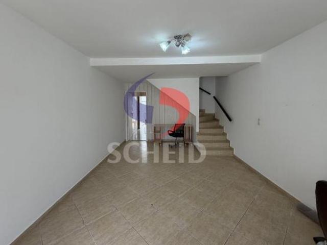 Casa a venda de 120,00m² útil, com 2 quartos e 2 vagas no Jabaquara