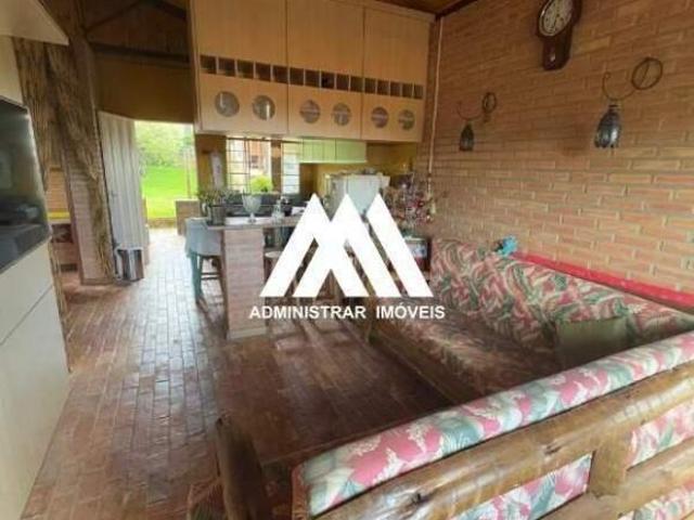 Casa á venda de 120m² com 02 quartos em Igarapé MG!