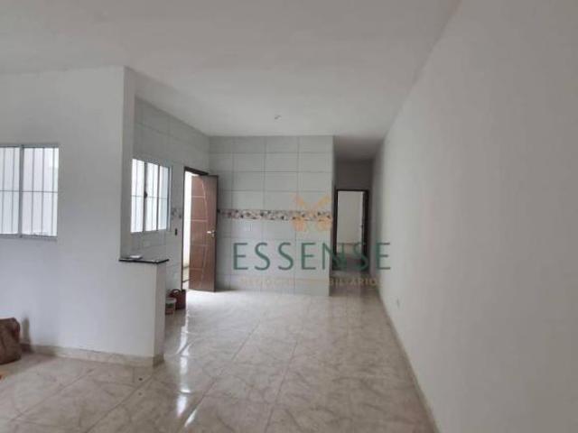 Casa à Venda de 140 m² na Chácara Méa em Suzano/SP: 03 dormitórios