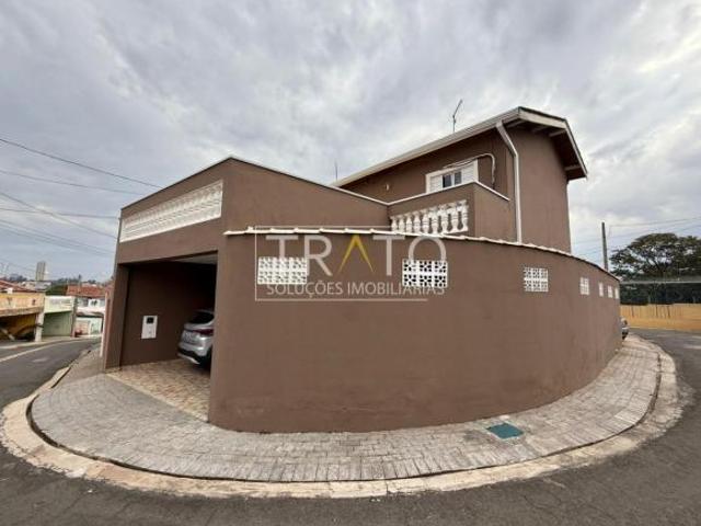 Casa à venda de 150m2 no condomínio Village Amoreiras