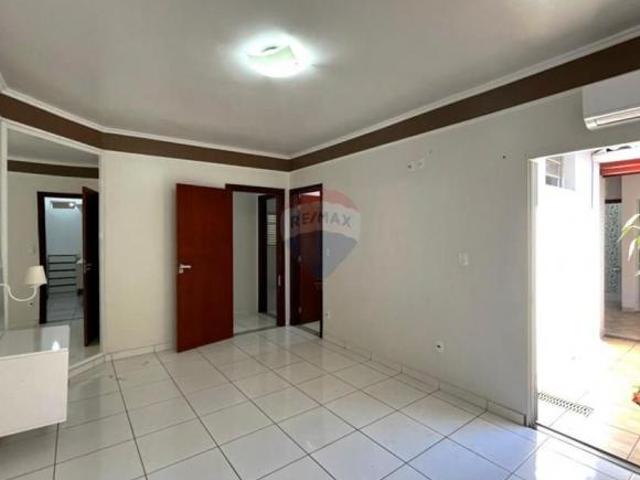 Casa à Venda de 170 m² no Residencial José, Franca SP
