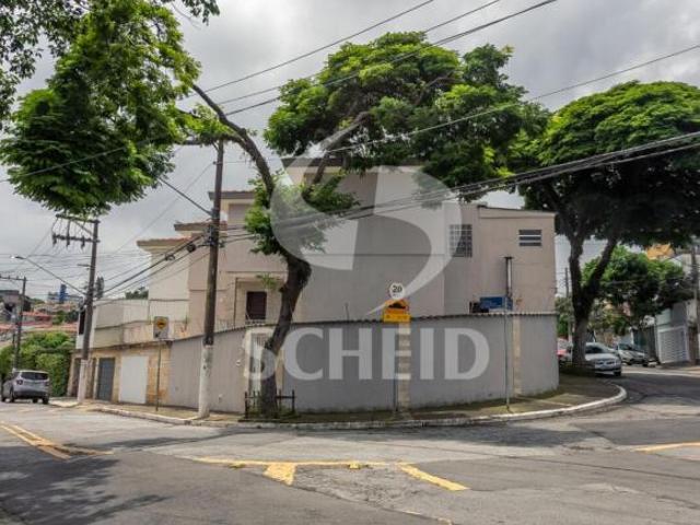 Casa a venda de 180,00m² útil, com 3 quartos e 2 vagas no Jabaquara