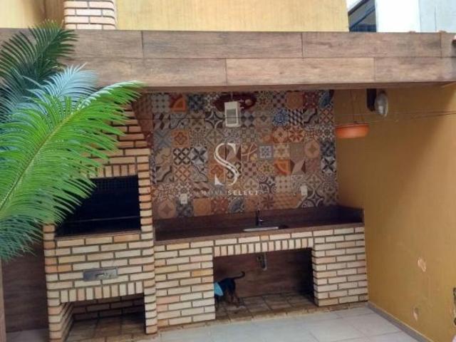 CASA Á VENDA DE 199 m², COM 3 DORMITORIOS/1 SUITE, 3 BANHEIROS E 2 VAGAS.IPIRANG