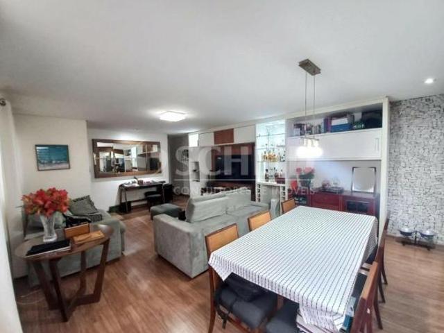 Casa à venda de 193m² útil com 2 quartos e 2 vagas na Vila Santa Catarina
