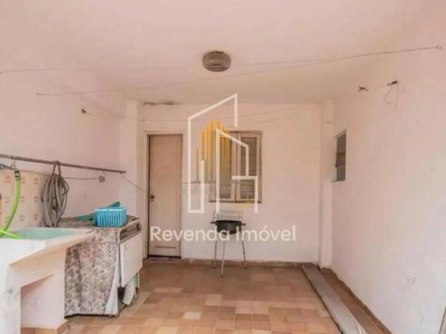Casa à venda de 200m², com dois quartos, dois banheiros e uma vaga no bairro da Saúde em São Paulo