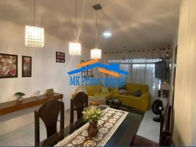 Casa com Piscina Venda de 216m², 4 Quartos e 2 banheiros Jaguaribe Osasco