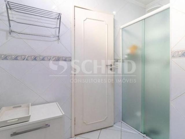 Casa a venda de 219,00m² útil, com 5 quartos e 3 vagas, no Jabaquara!