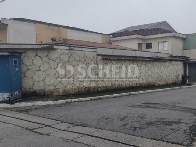 Casa a venda de 219,00m² útil, com 3 quartos, 1 suite, 4 vagas na Cidade Ademar