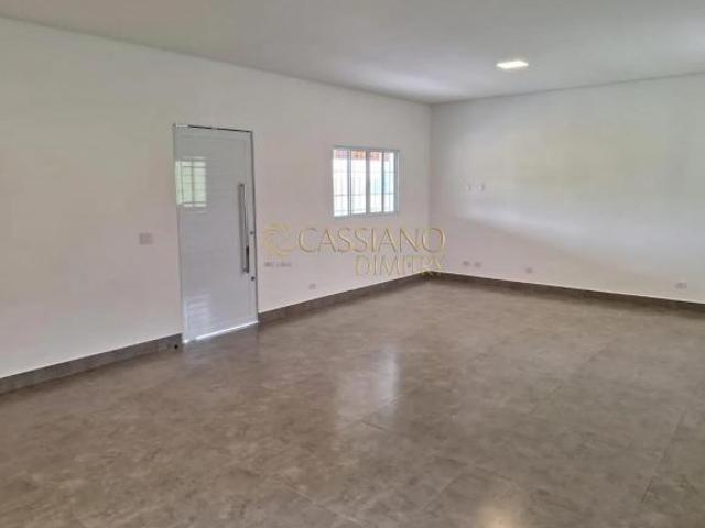 Casa à venda de 250 m² | 03 dormitórios, sendo 01 suíte e 04 vagas de garagem | Condomínio Residenci