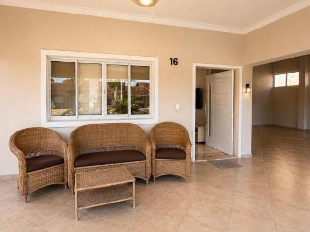Casa à Venda de 251 m² no Condomínio Morada da Praia em Bertioga/SP: 03 suítes