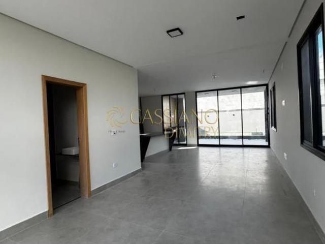 Casa à venda de 252m² | 04 dormitórios, sendo 02 suítes e 04 vagas de garagem | Condomínio Vereda do