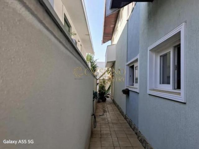 Casa à venda de 286m² | 03 dormitórios, sendo suítes e 04 vagas de garagem | Condomínio Sunset Park