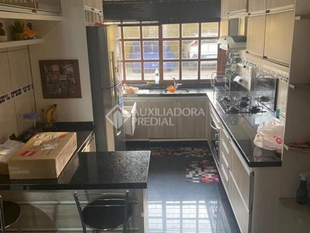 Casa a venda de 2 dormitórios em Alvorada RS