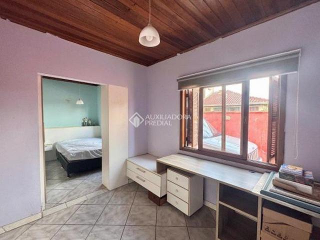 CASA Á VENDA DE 2 QUARTOS BAIRRO SÃO JOSÉ CANOAS