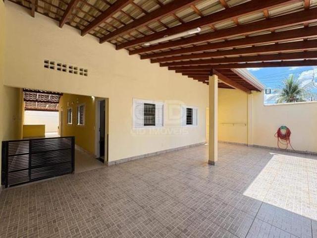 Casa á venda de 2 quartos sendo 1 suíte no Condominio Condomínio Residencial Coxipones