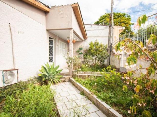 Casa a venda de 2 quartos, 65 m² privativos no bairro São Jose