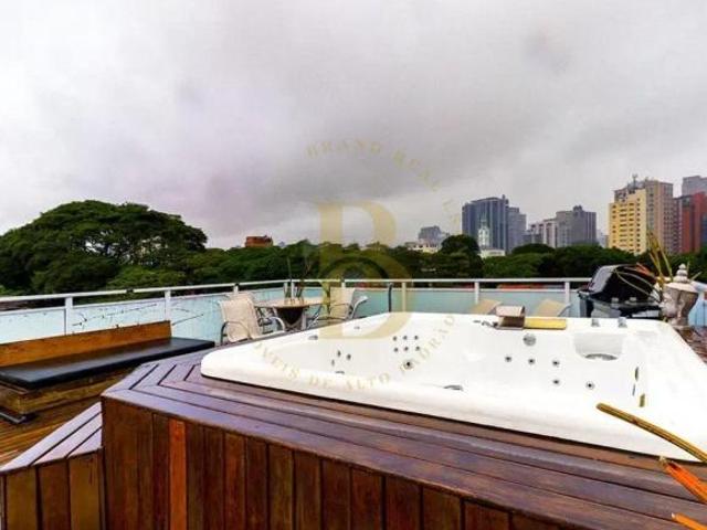 Casa á venda de 300 m², 3 quartos, e 2 vagas á venda no bairro Jardim Paulista