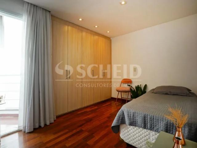 Casa a venda de 365,00m² útil, com 3 quartos e 2 vagas, na Vila Mascote