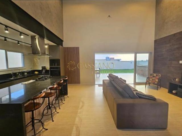 Casa à venda de 385 m² | 04 dorms sendo 02 suítes, 03 banheiros e 04 vagas de garagem | Ecopark Bour