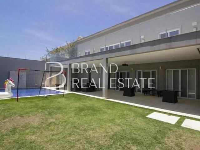 Casa á venda de 497 m², com 4 suítes à venda no bairro Morumbi