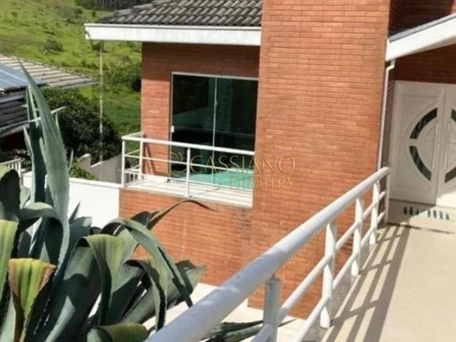 Casa à venda de 500m² | 04 dormitórios, sendo 01 suíte e 02 vagas de garagem | Condmínio Mirante do