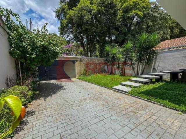Casa a venda de 500m² com 4 dorm, sendo 3 suites, na area de serviço, 2 quarto de empregada