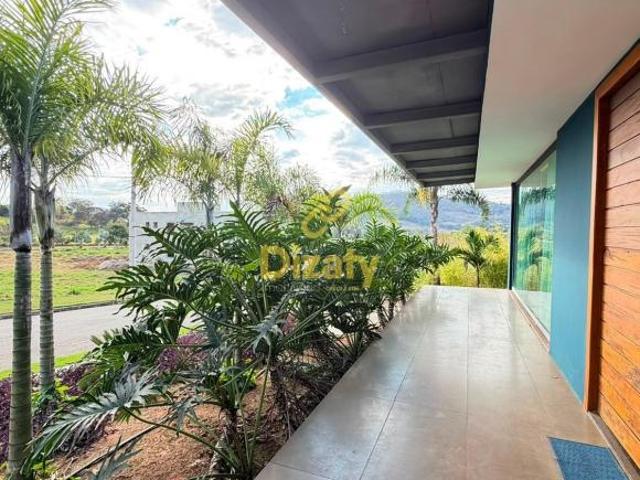 CASA A VENDA DE ALTO PADRÃO NO CONDOMÍNIO PARK ROYAL INHAUMA/MG