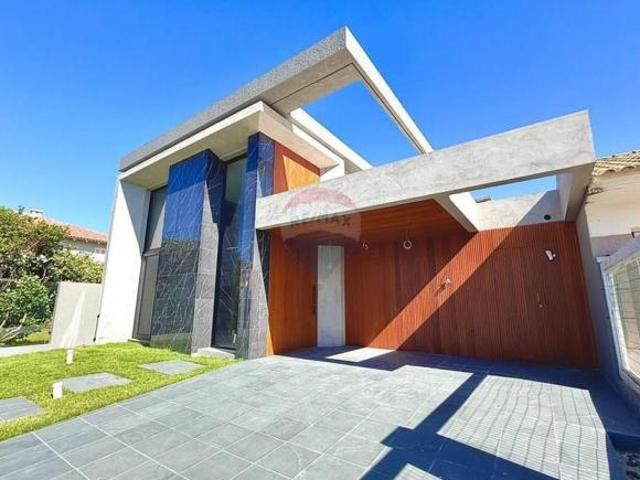 Casa a venda de Alto Padrão no centro de Xangri LÁ