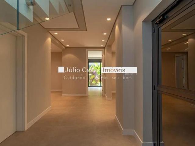 CASA À VENDA DE ALTO PADRÃO NO ALPHAVILLE NOVA ESPLANADA!